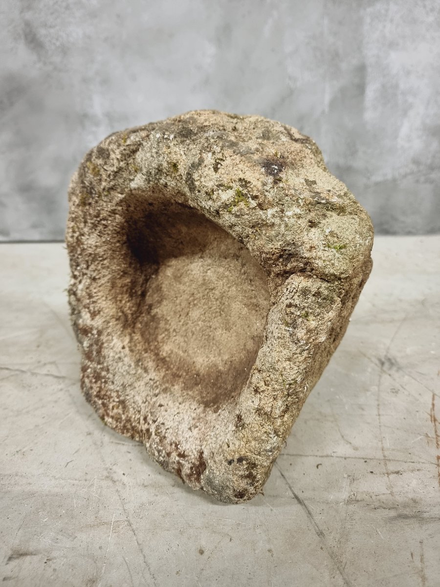 Stone Trough Water Basin for sale at Pamono