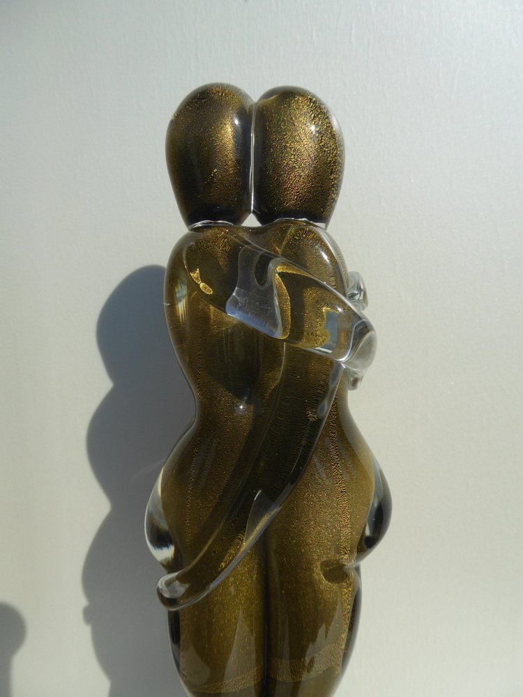 Sergio Rossi, Lovers' Embrace Sculpture, 1980s, Murano Glass for sale at Pamono