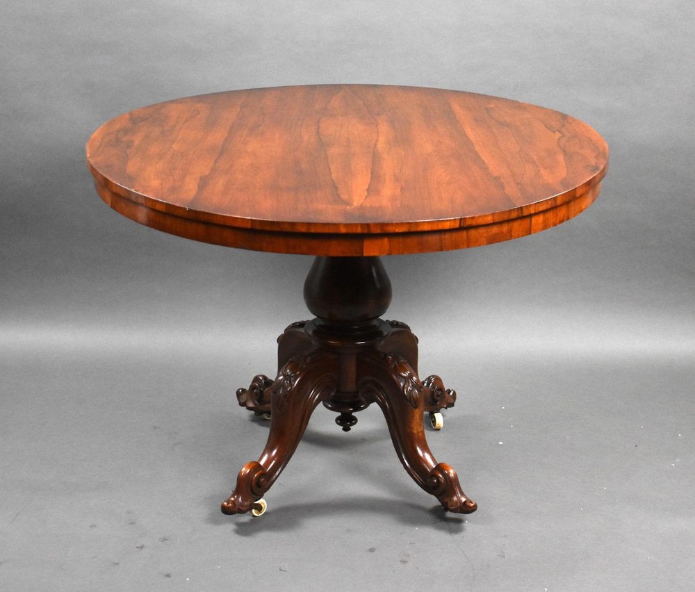 Victorian Oval Rosewood Table, 1880s for sale at Pamono