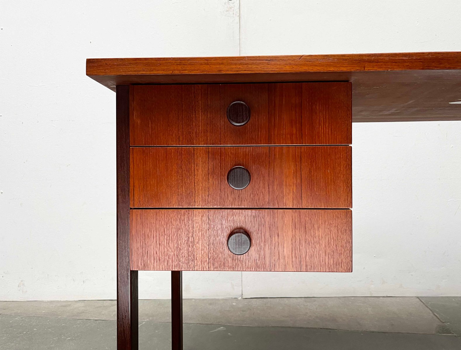Mid-Century Modern Teak Desk from Asko Finland, 1960s for sale at Pamono
