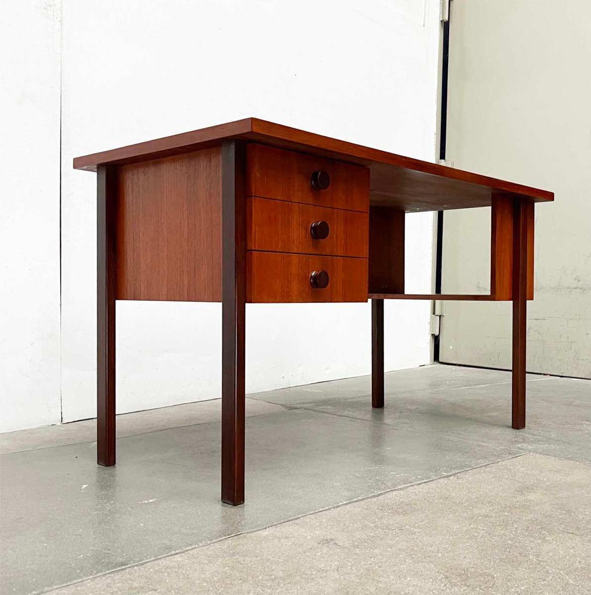 Mid-Century Modern Teak Desk from Asko Finland, 1960s for sale at Pamono