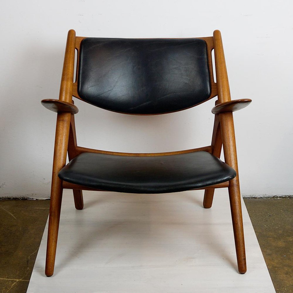 Chaise CH28 Scandinave en Teck et Cuir Noir par Hans Wegner pour Carl ...