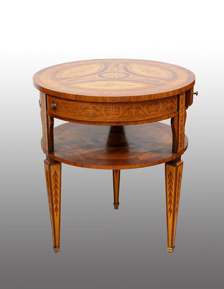 Antique Center Table in Polychrome, Late 20th Century for sale at Pamono