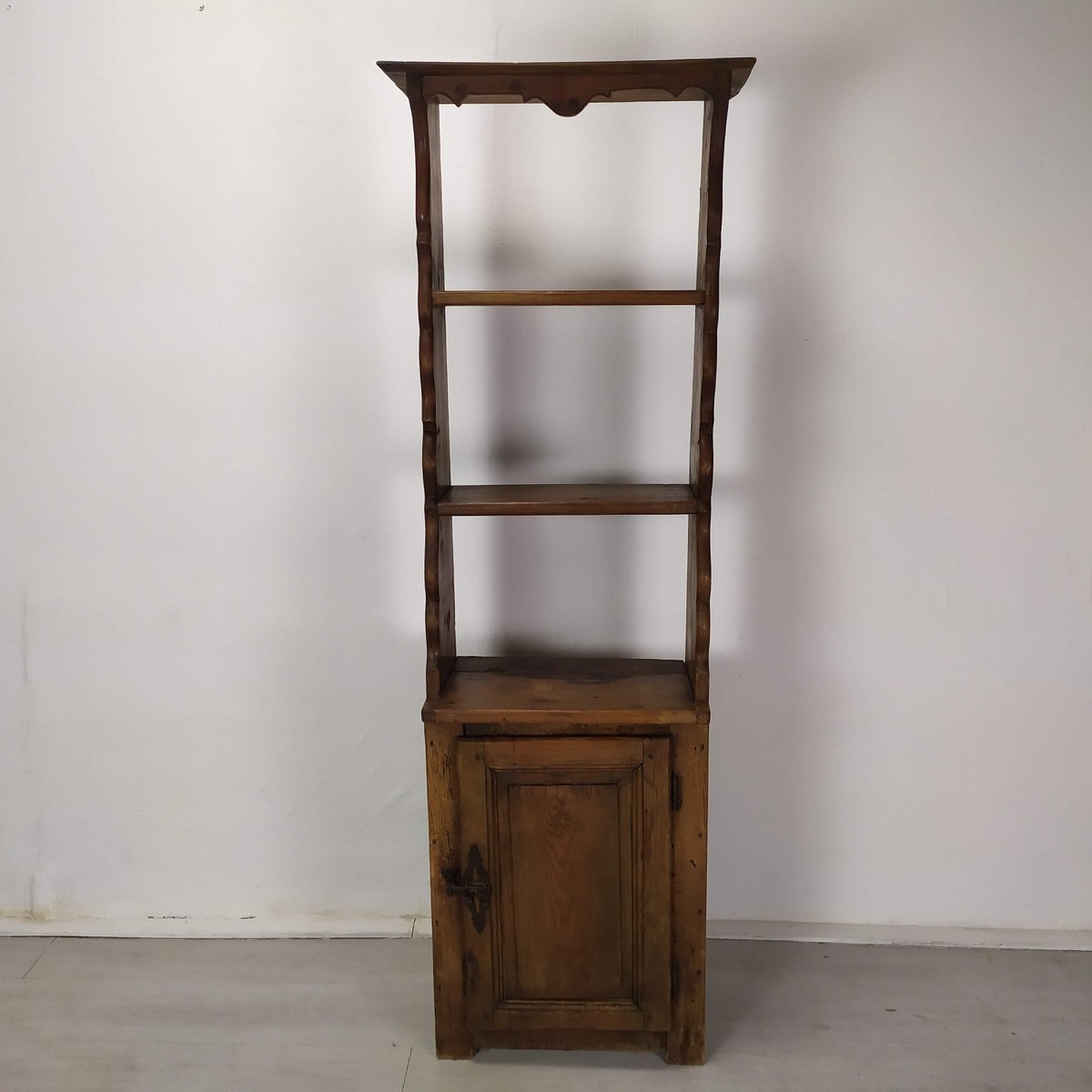 Rustic Fir Shelf, 1920s for sale at Pamono