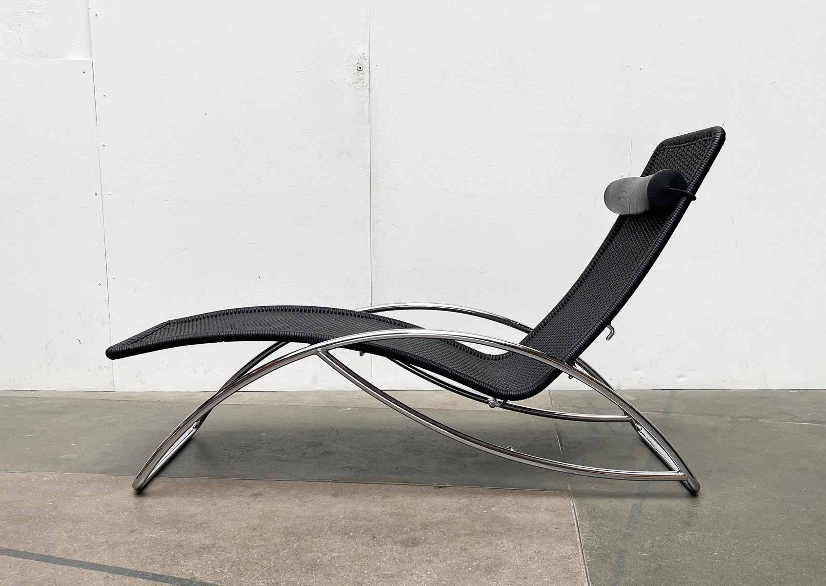 Vintage Model S 828 Chaise Longue Rocking Chair in Tubular Steel by ...