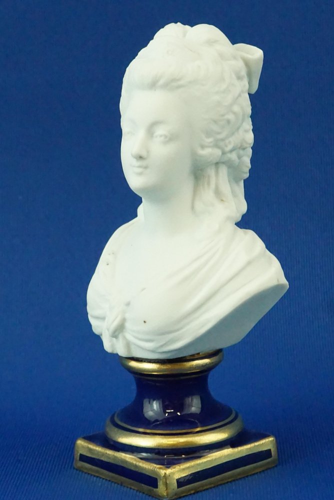18th Century Rococo Bust in Biscuit Porcelain Depicting Queen Marie ...