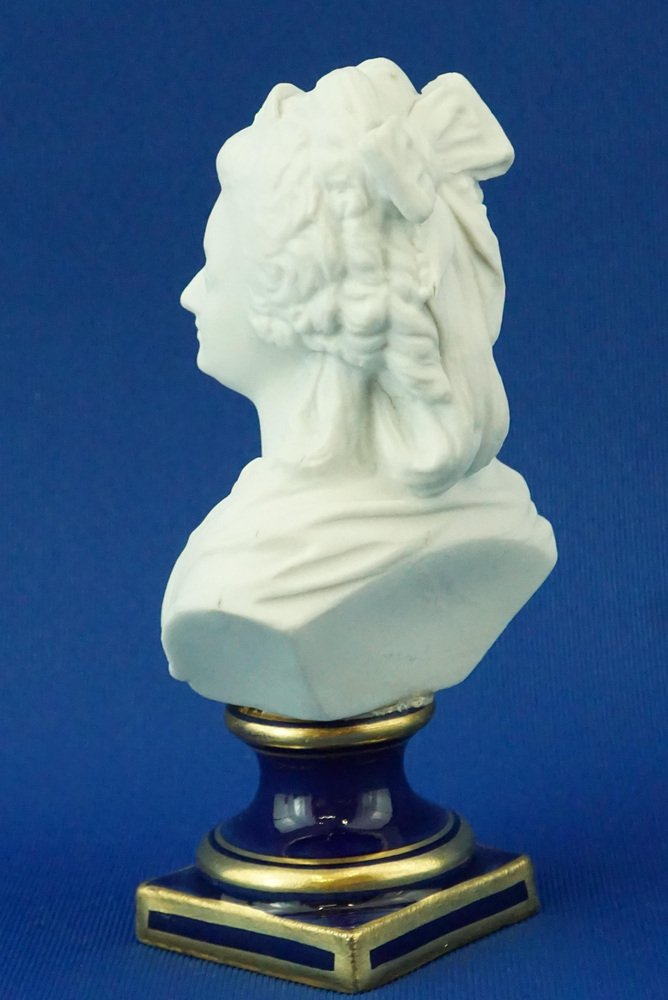 18th Century Rococo Bust in Biscuit Porcelain Depicting Queen Marie ...