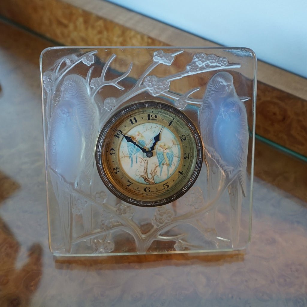 French Art Deco Glass Desk Clock by Rene Lalique, 1930s for sale at Pamono
