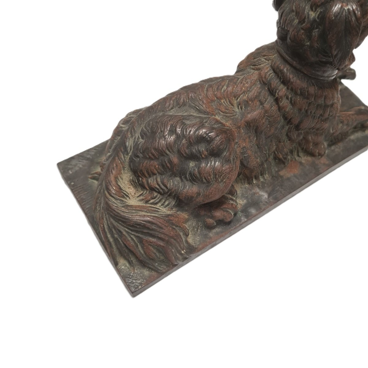 Antique Cast Iron Reclining Dog, 1850s-1900s for sale at Pamono