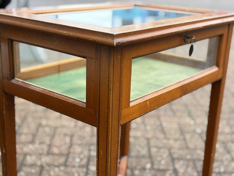 Bijouterie Collectors Table Display Cabinet for sale at Pamono