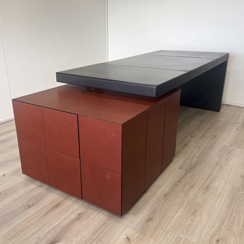CEO Cube Desk in Leather from Poltrona Frau, Early 2000s for sale at Pamono