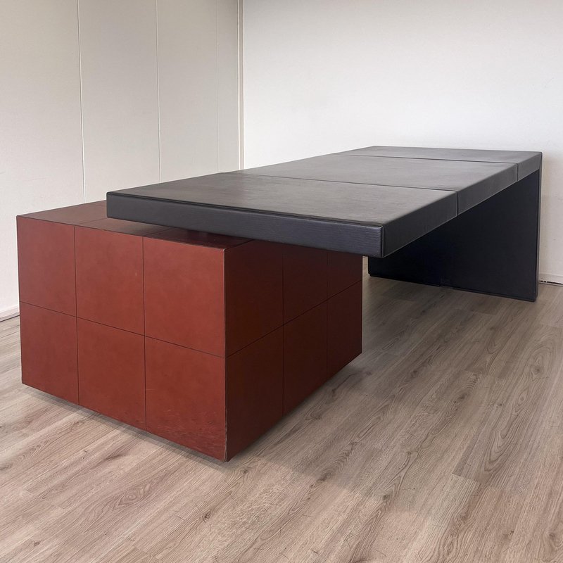 CEO Cube Desk in Leather from Poltrona Frau, Early 2000s for sale at Pamono