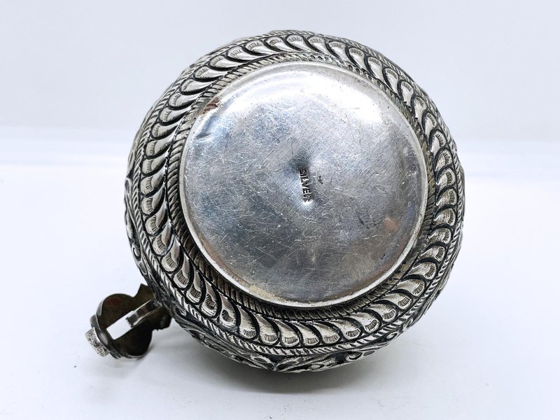 Late 19th Century Antique Indian Silver Paan Dan Betel Box for sale at ...