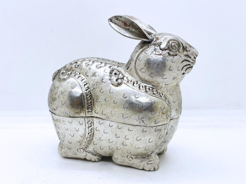 Antique Cambodian Khmer Rabbit in Silver for sale at Pamono