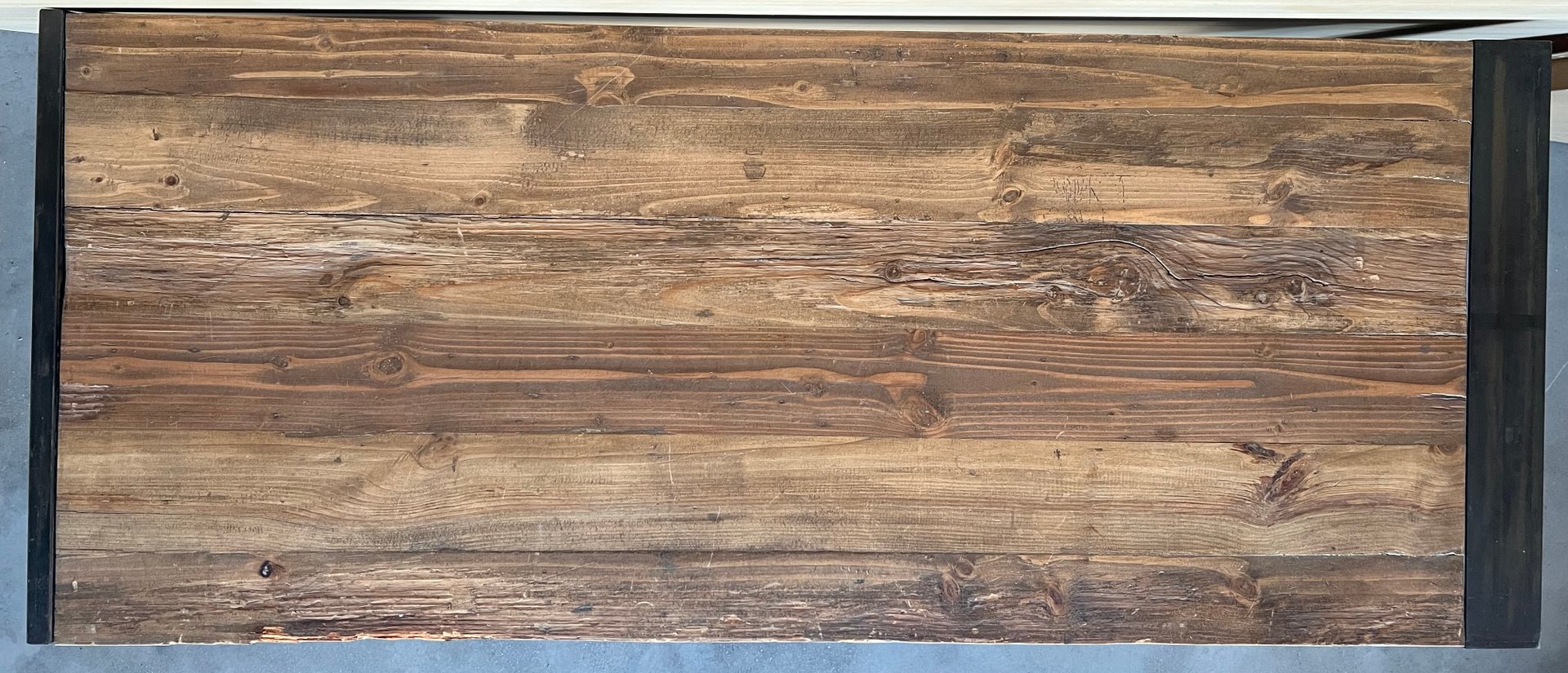 Industrial Oak Kitchen Island in Cast Iron, 1945 for sale at Pamono