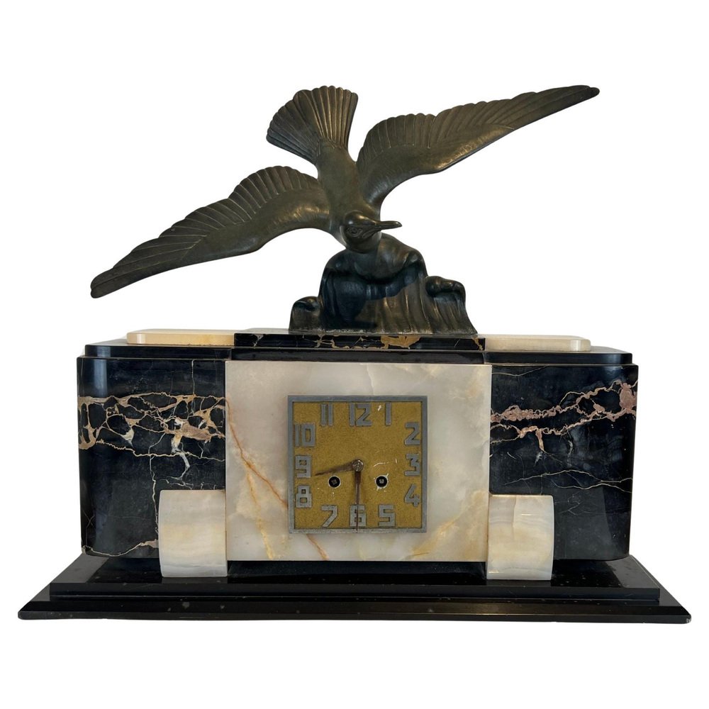 Art Deco Mantel Clock with Bird Sculpture, 1930 for sale at Pamono