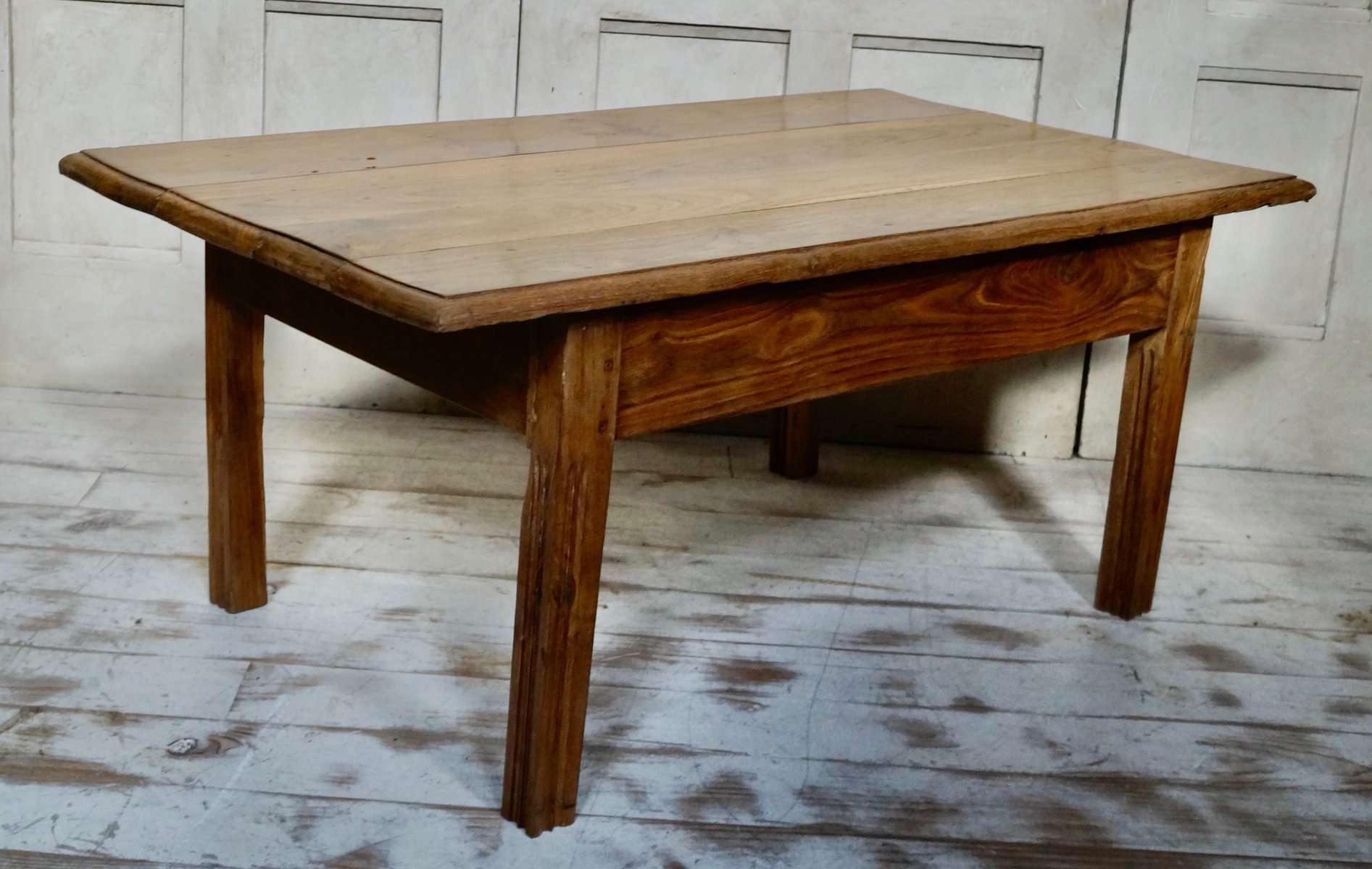 French Chestnut Occasional Table, 1900s for sale at Pamono