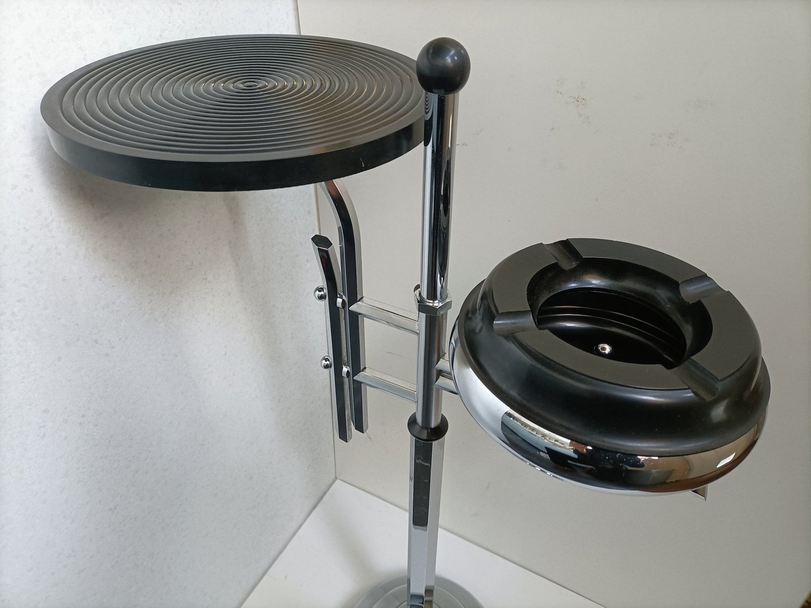 Art Deco Standing Ashtray Side Table in Chrome and Bakelite from ...