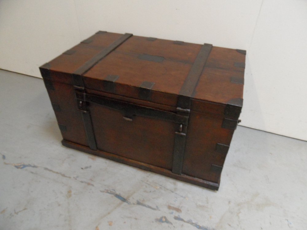 Antique Wooden Travel Chest for sale at Pamono