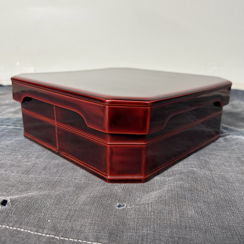 Japanese Wooden Urushi Lacquer Box with Lid, 1920s for sale at Pamono