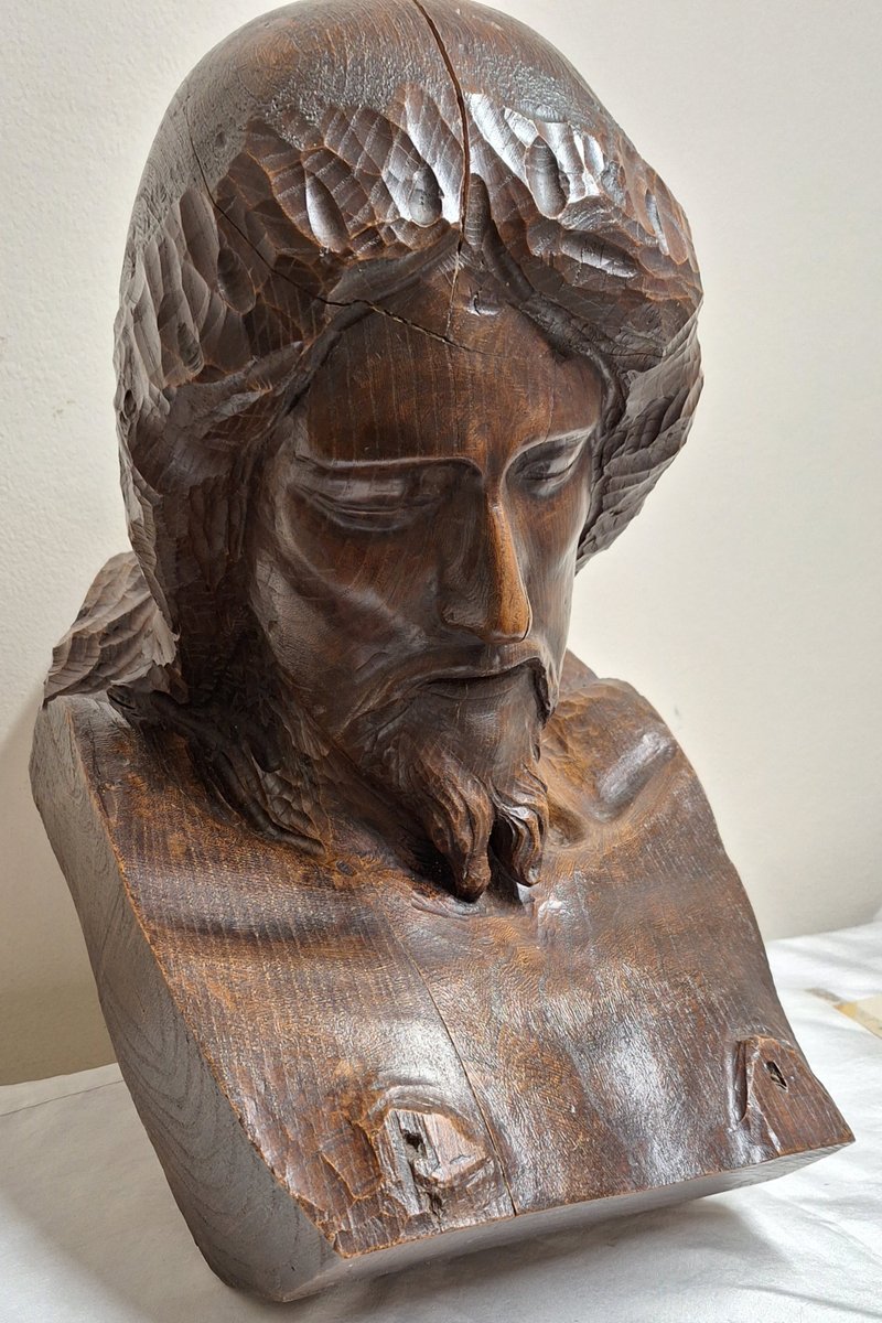 Hand-Carved Bust of Jesus, 1900, Elm for sale at Pamono