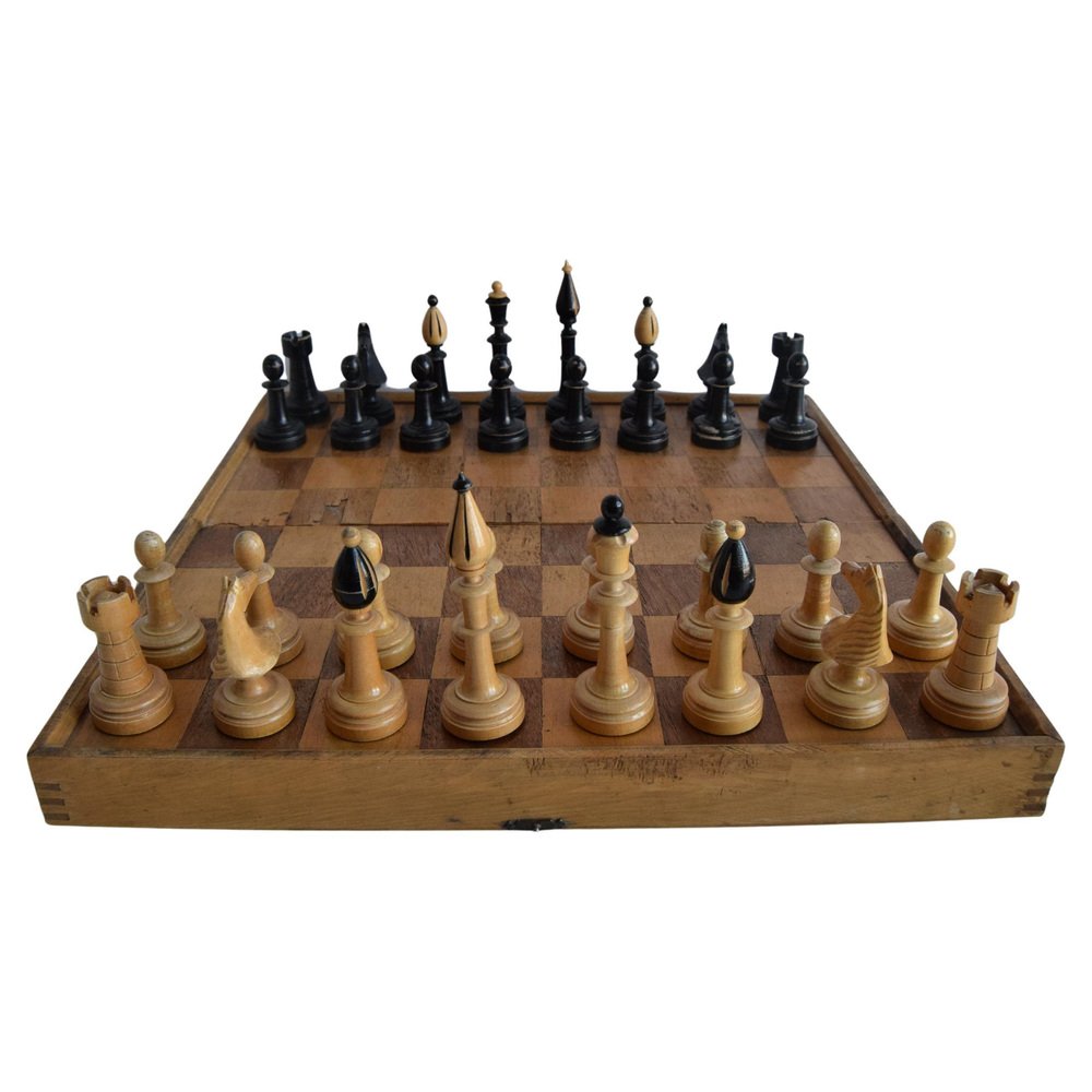 Vintage Wooden Chess Set in Wooden Box, 1952 for sale at Pamono
