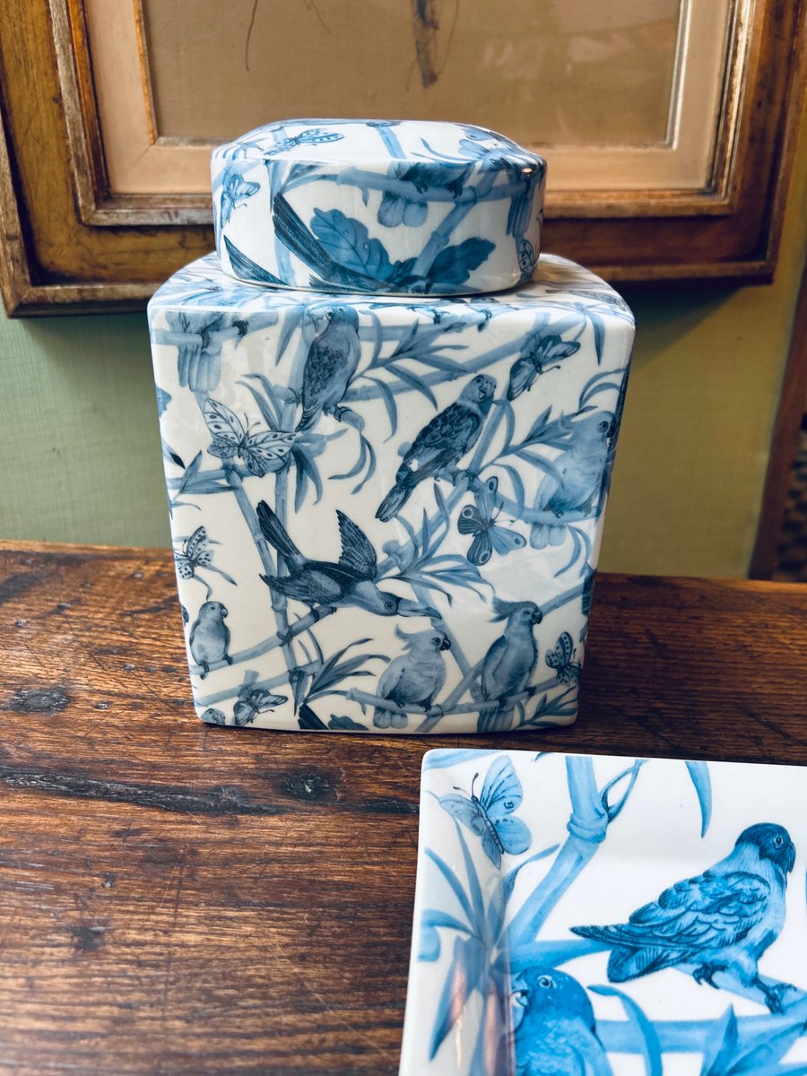 Square Box Blue Parrots by Quain and quantity for sale at Pamono