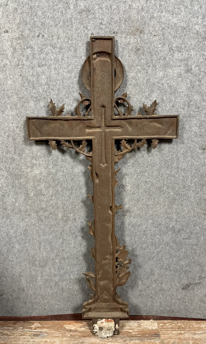 Art Nouveau Calvary Cross in Cast Iron for sale at Pamono