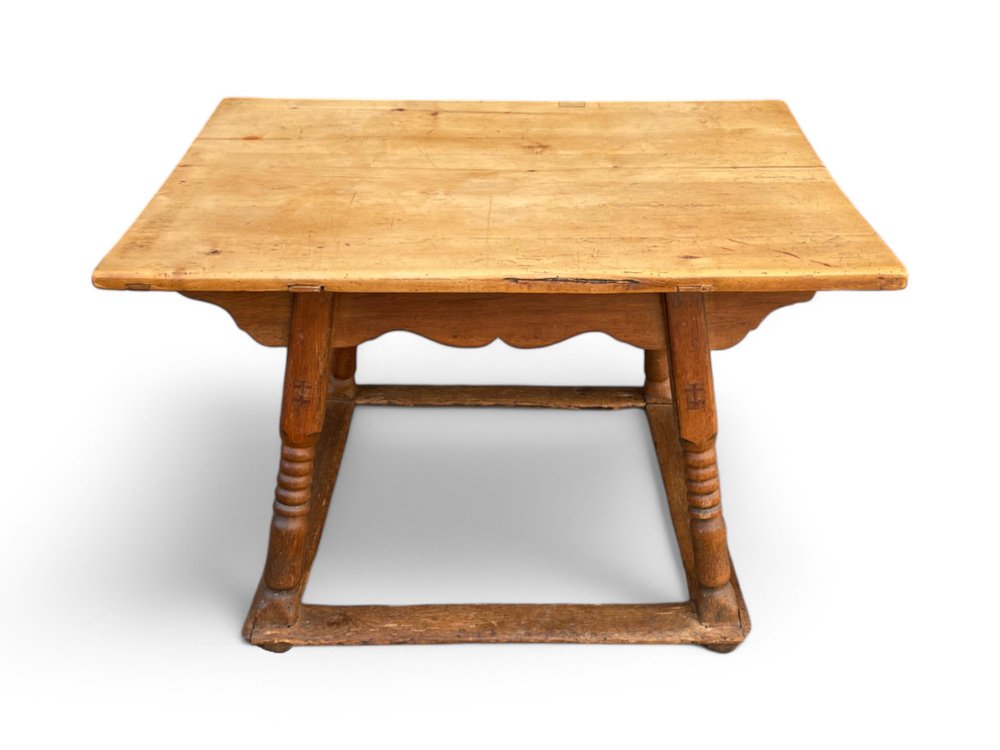 Antique Oak and Maple Dining Table for sale at Pamono