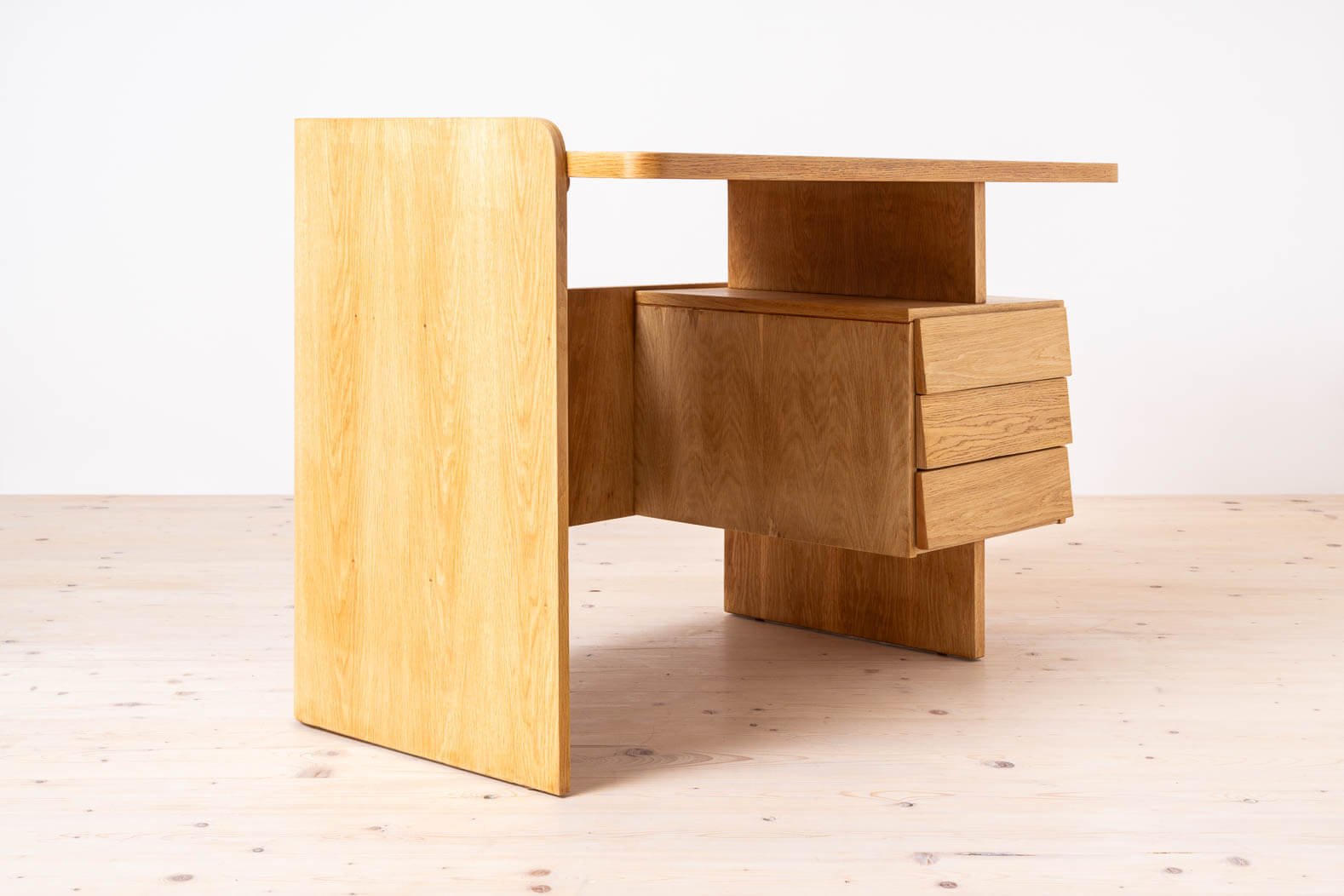 Postmodern Desk in Oak Veneer by Bohumil Landsman, 1970s for sale at Pamono