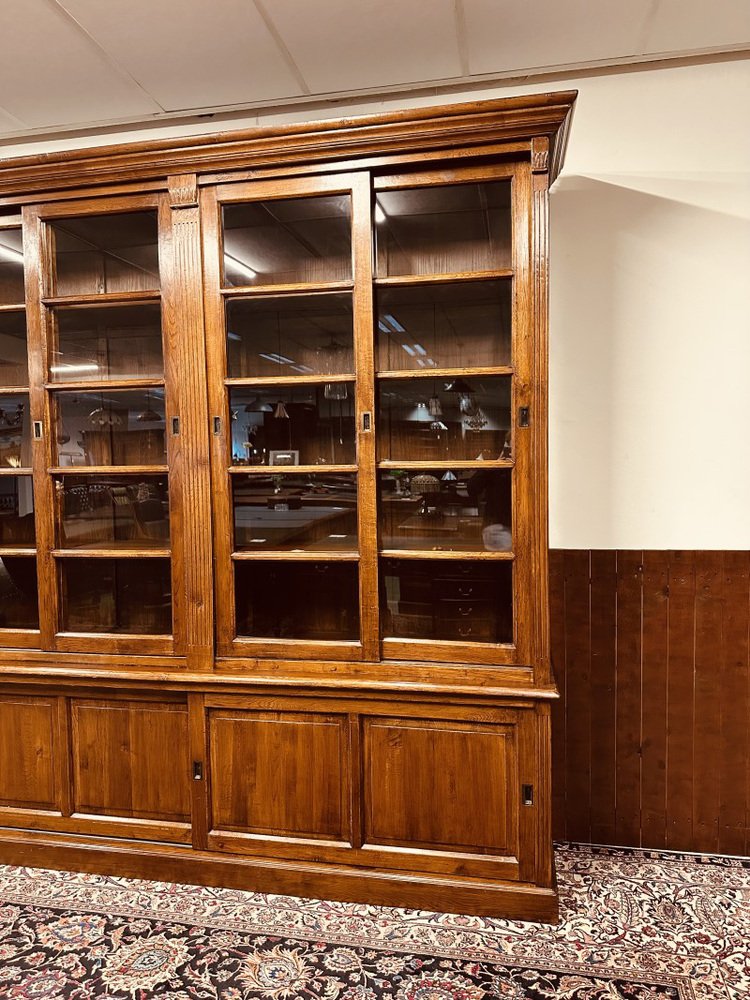 Large Classic Oak Library Bookcase for sale at Pamono
