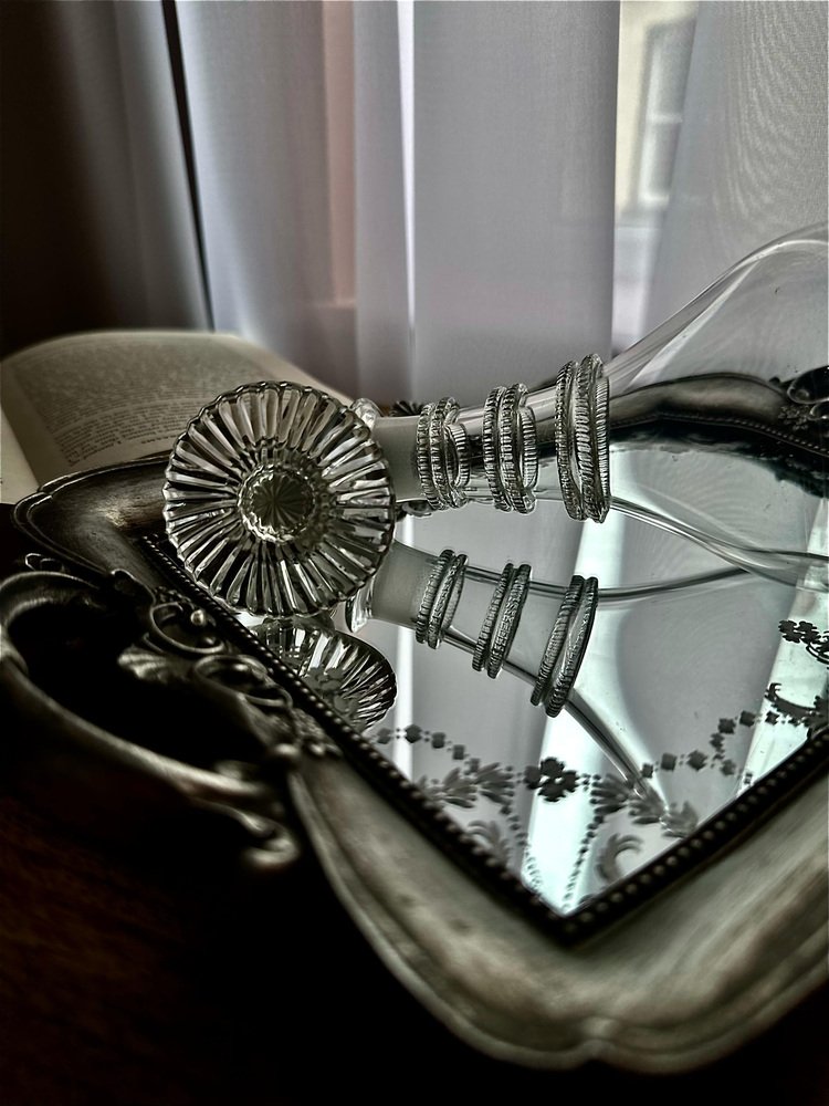 George III Irish Mallet Decanter for sale at Pamono