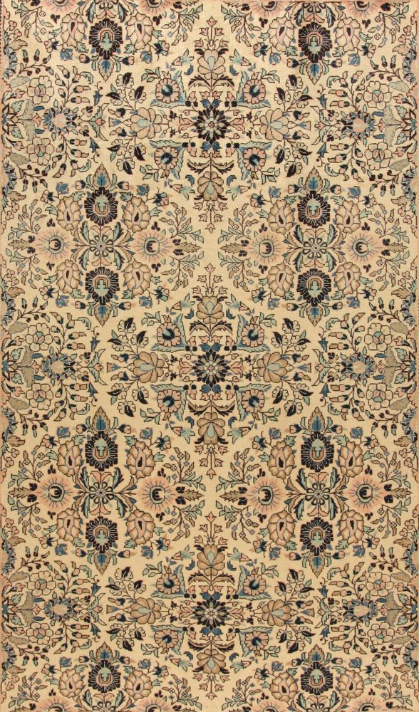 Middle Eastern Hand-Knotted Rug for sale at Pamono