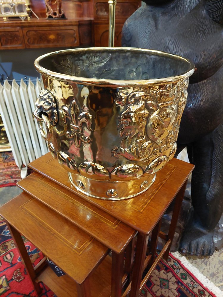 Victorian Brass Log Bucket Jardiniere for sale at Pamono