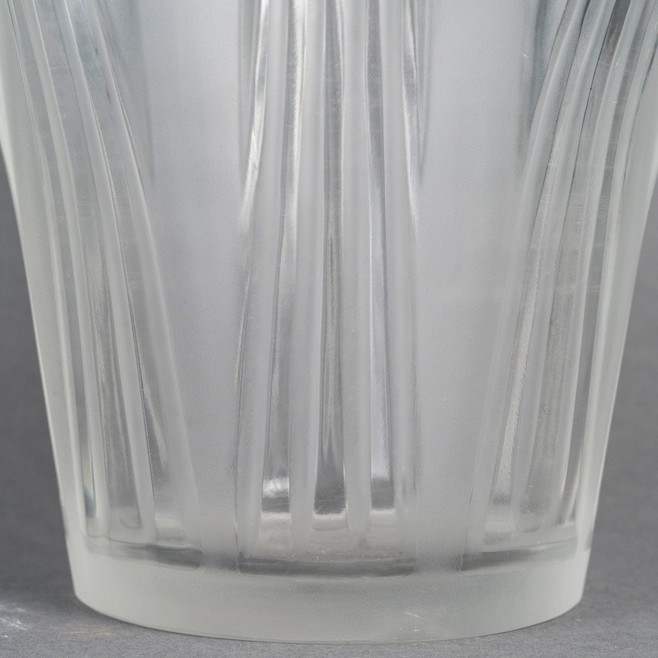 Sirius Crystal Vase by Marc Lalique, 1950 for sale at Pamono