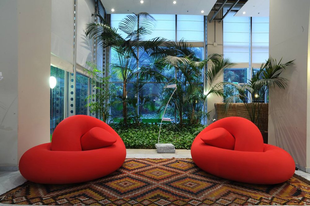 Lounge Chair Nodone in Polyurethane for sale at Pamono