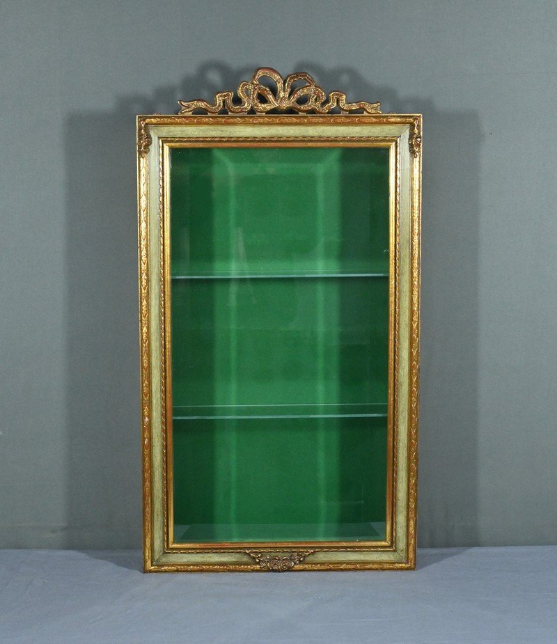 Wall Display Case in Golden Wood, 20th Century for sale at Pamono
