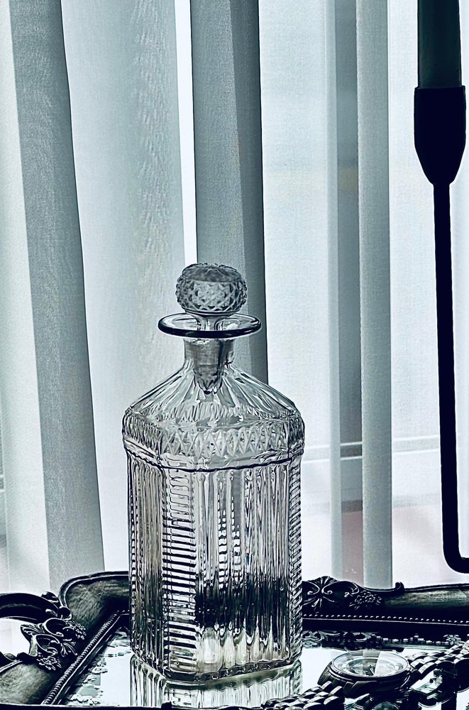 Early 19th Century Glass Decanter, 1815 for sale at Pamono