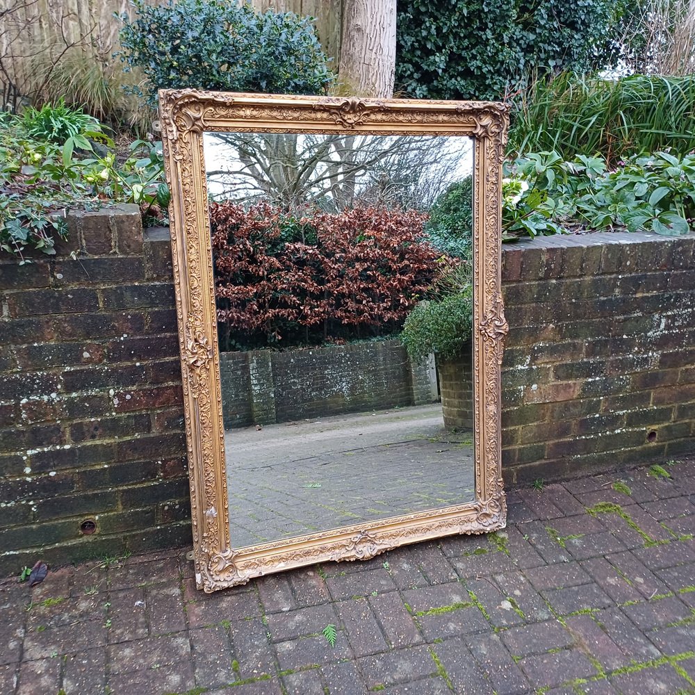 Victorian Gold Framed Mirror for sale at Pamono