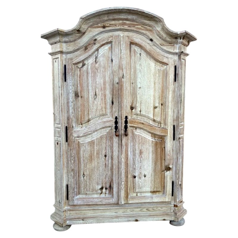 Spanish Classical Rustic Wardrobe for sale at Pamono