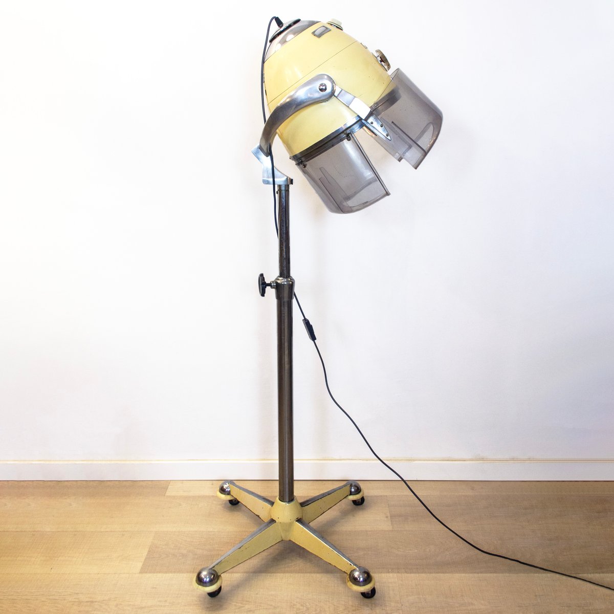 Hair Salon Dryer Floor Lamp by Henry Colomer, 1960s for sale at Pamono