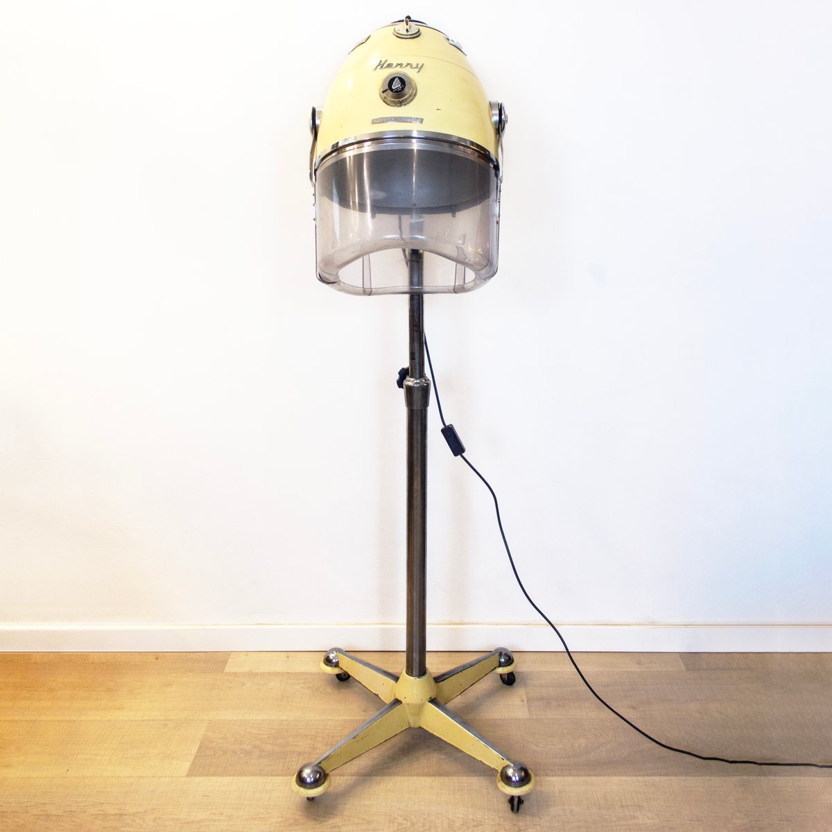 Hair Salon Dryer Floor Lamp by Henry Colomer, 1960s for sale at Pamono