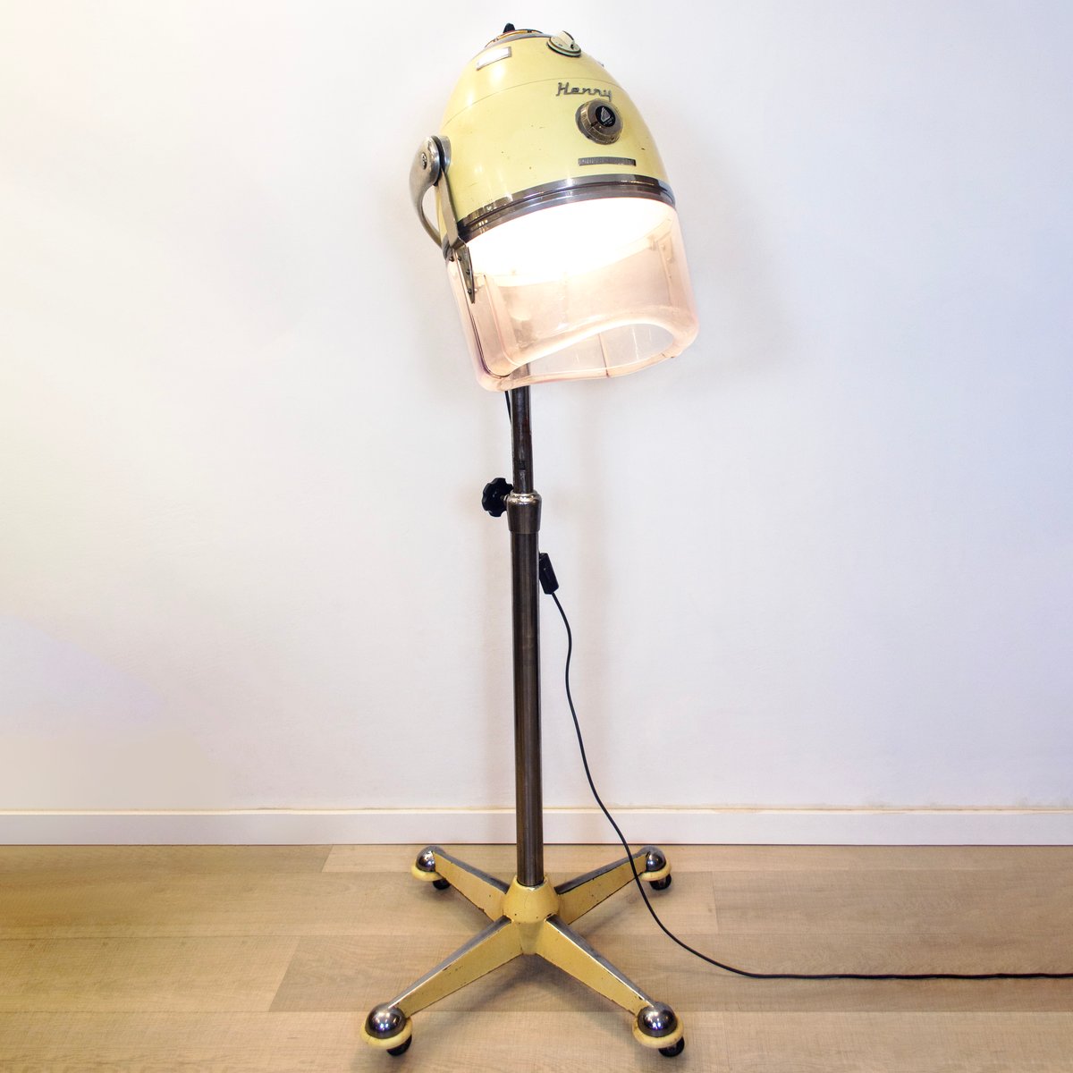 Hair Salon Dryer Floor Lamp by Henry Colomer, 1960s for sale at Pamono