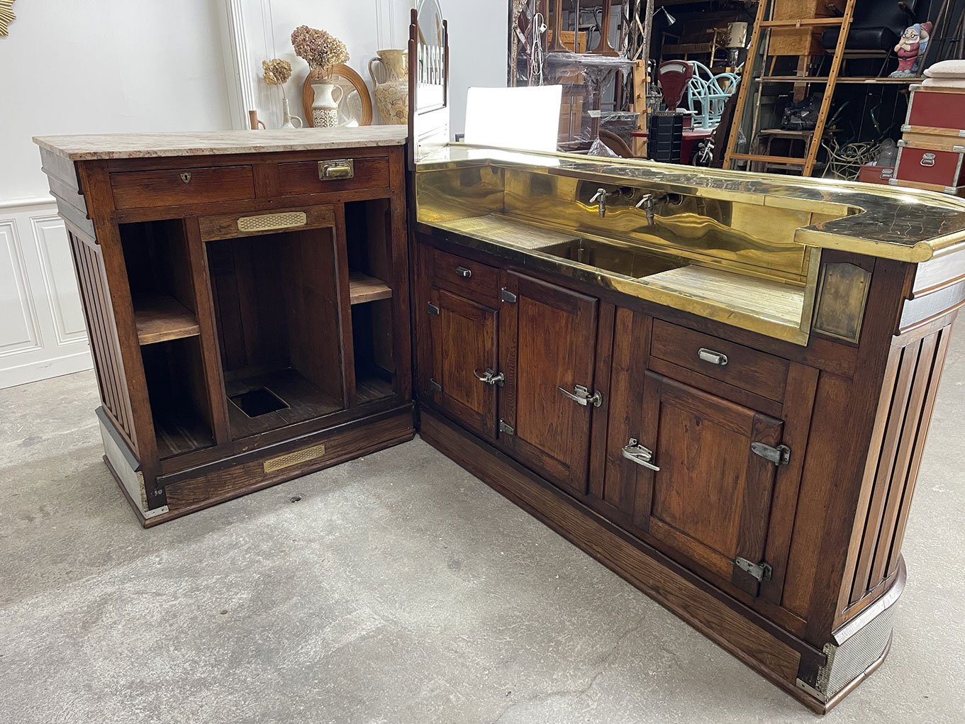 Bar Counter with Engraved Window, 1950s for sale at Pamono