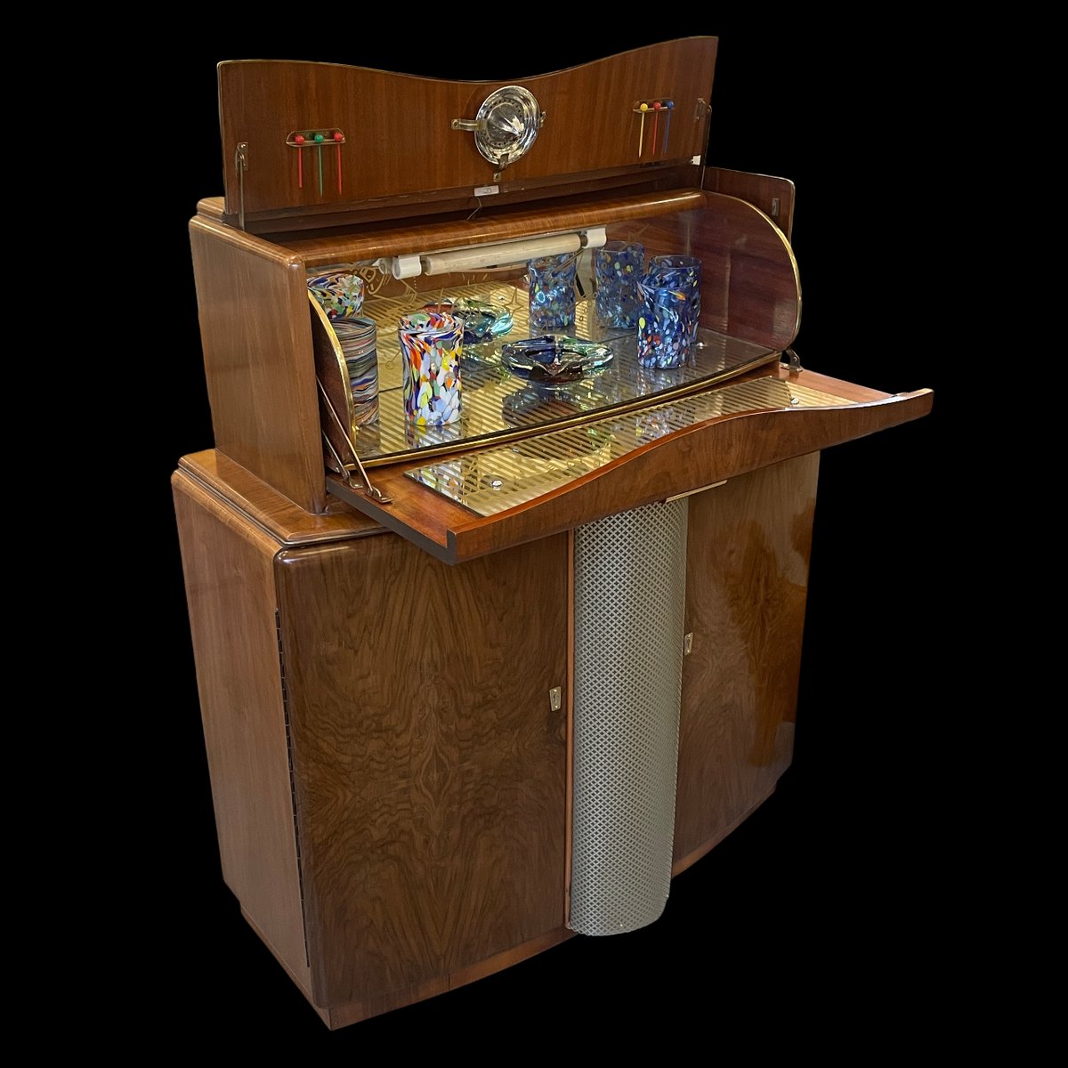Art Deco Rivington Walnut Bar Cabinet, 1930s for sale at Pamono