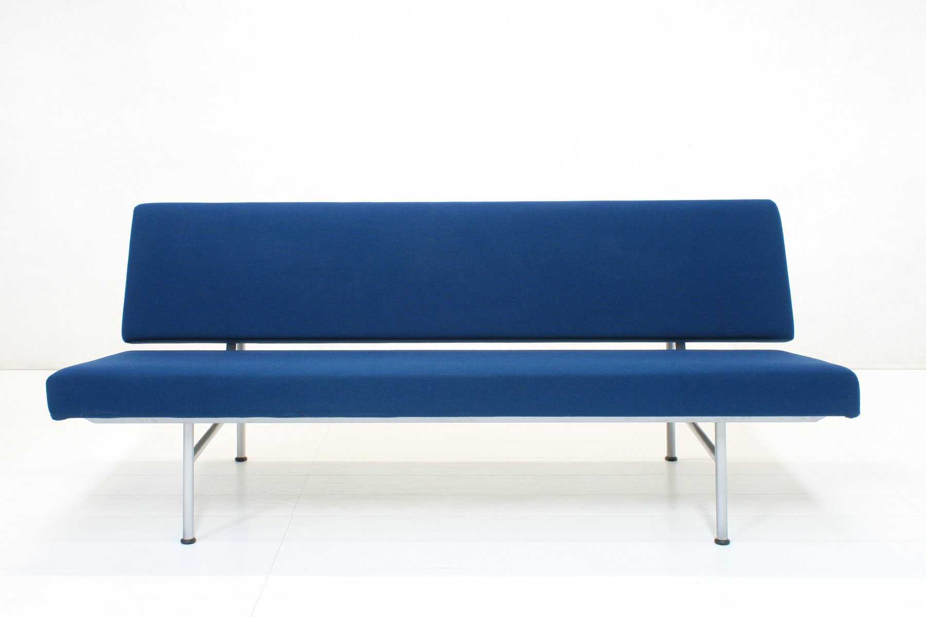 Canapé Gispen 1712 par AR Cordemeijer pour Dutch Originals, 2000s en ...