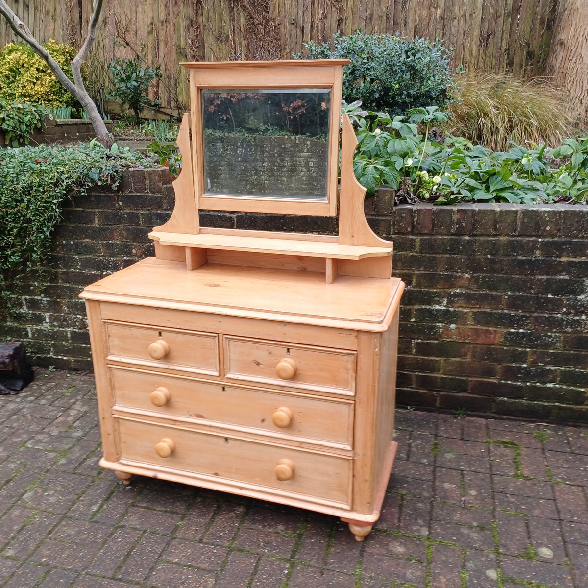 Stripped Pine Dressing Table with Drawers and Adjustable Mirror, 1890s for sale at Pamono