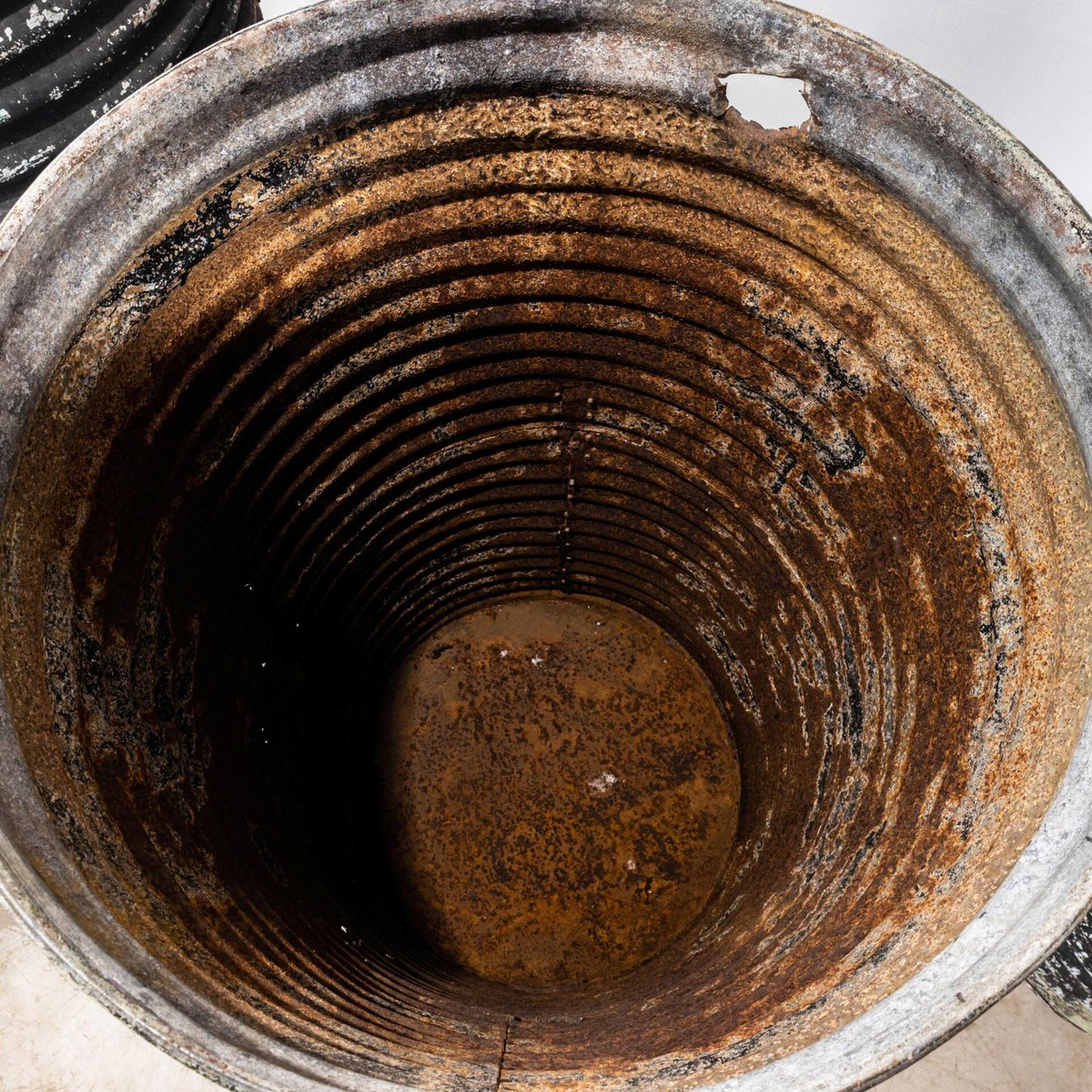 Vintage Large Round Galvanised Water Trough Tall, 1950s for sale at Pamono