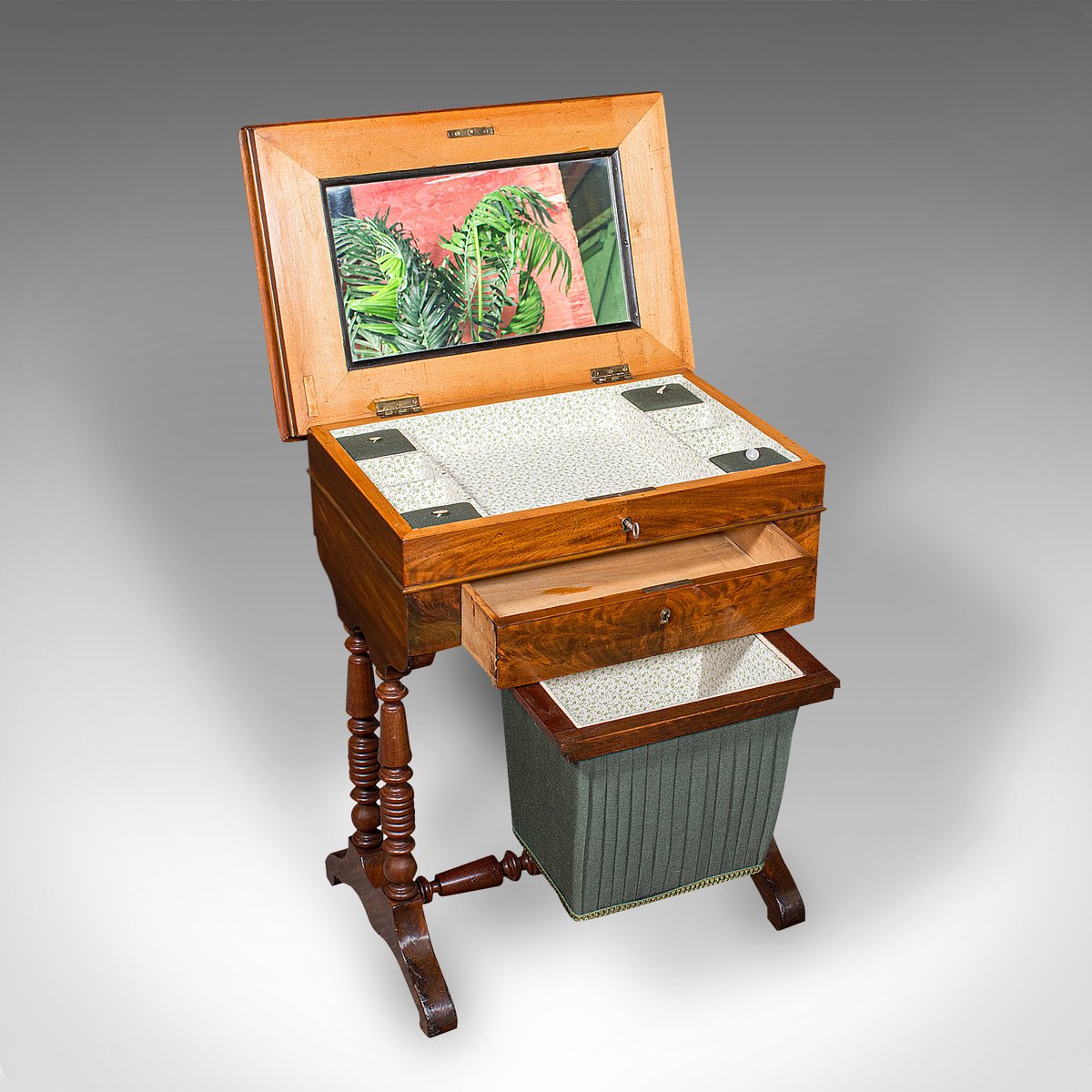 Antique English Haberdashery Table, 1870 for sale at Pamono