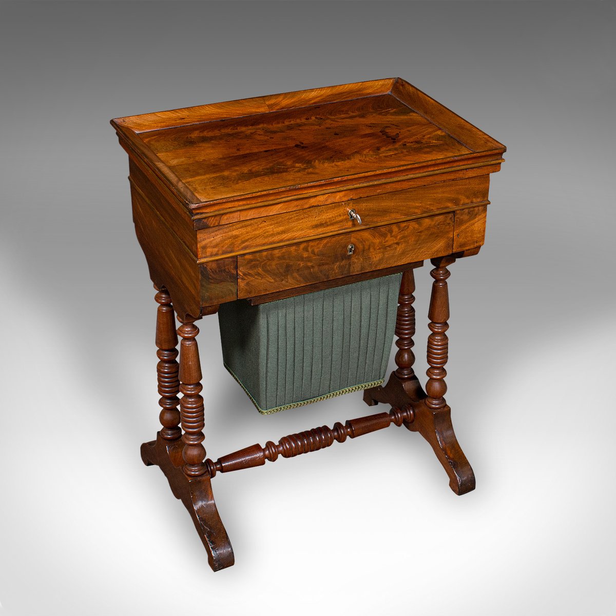 Antique English Haberdashery Table, 1870 for sale at Pamono